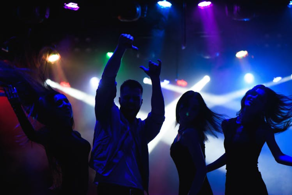 Scene Kavos House & Techno Night at Venue Club - KKday