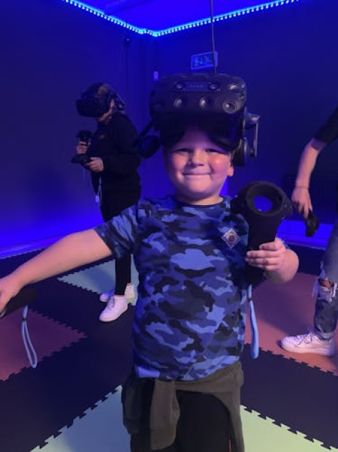 Virtual Reality Team Escape Room - KKday