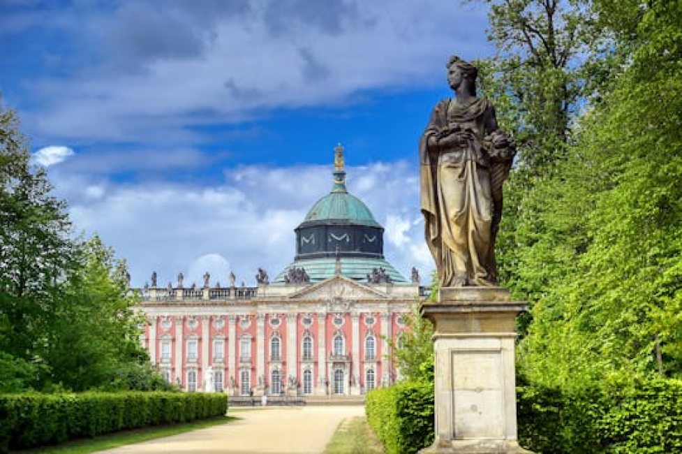 Visita guiada en español a Potsdam - KKday