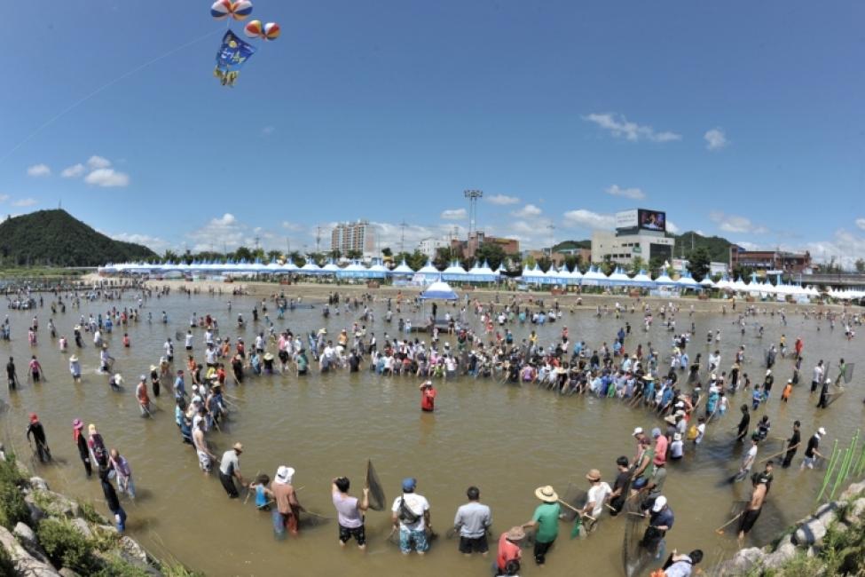 2024 Bonghwa Sweetfish Festival One-Day Tour from Seoul | South Korea ...