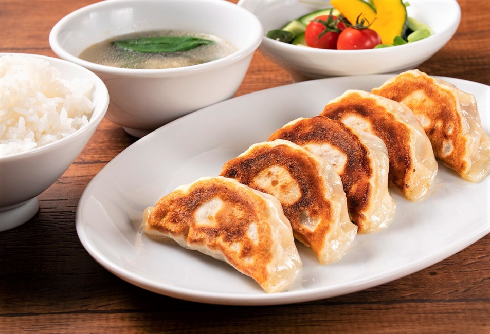 ชินจูกุ โตเกียว |. Izakaya Ebisu Gyoza Taihouki (เอบิสึ เกี๊ยวซ่า ไดโต ...