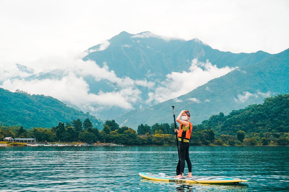 Taiwan Hualien Liyu Lake Stand-Up Paddling (SUP) Experience - KKday
