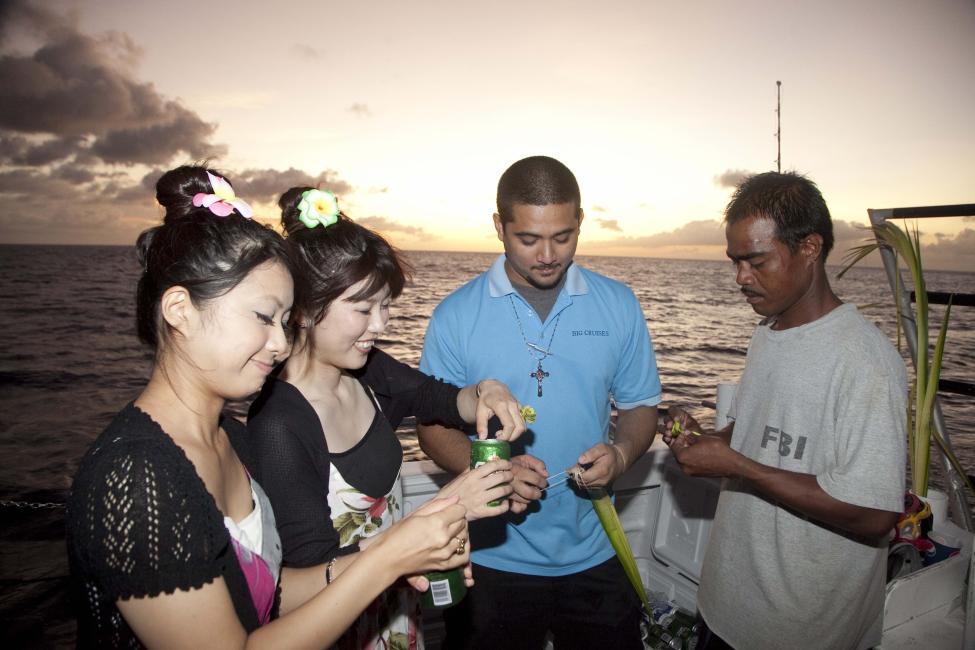 Guam | Big Sunset Dinner cruise includes buffet dinner - KKday
