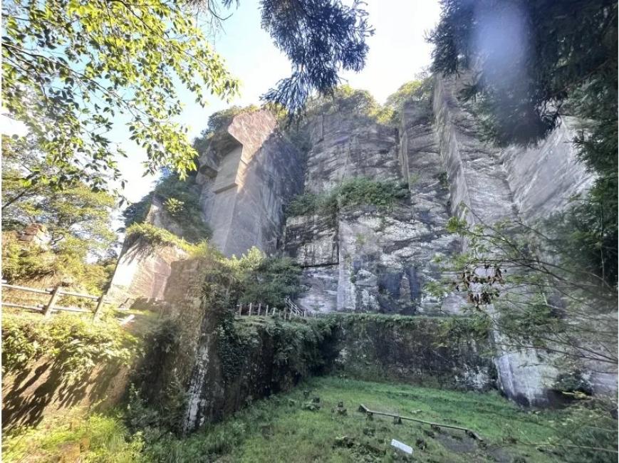 Mysterious quarry ruins! Book a guided low mountain hiking tour (Mt ...