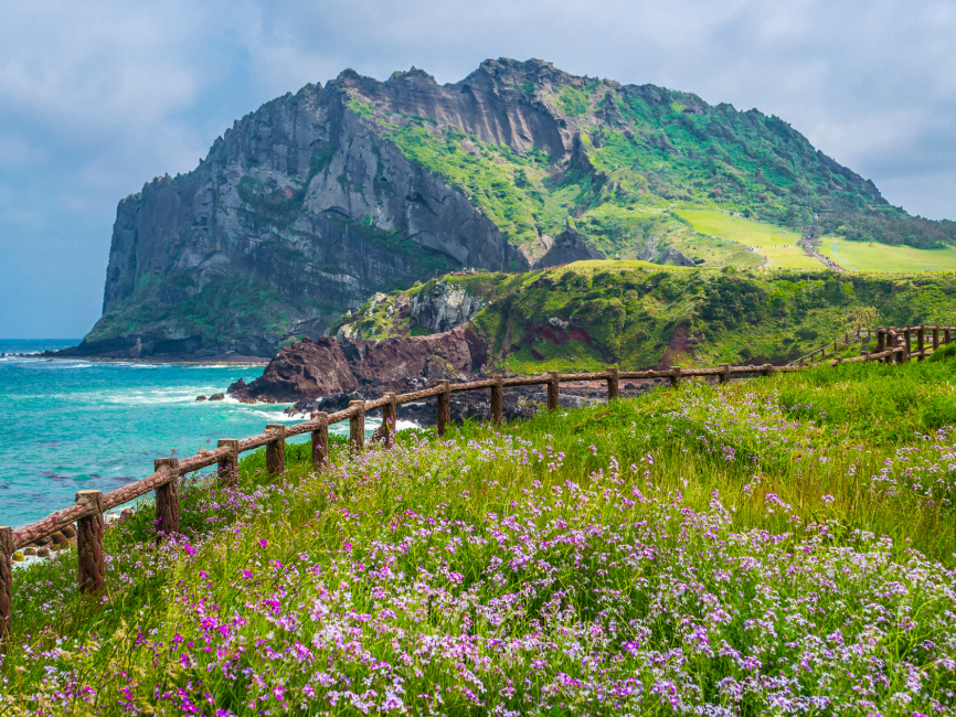 Jeju Eastern UNESCO Sites Tour: Must-Visit Seongsan & Cave & Folk ...