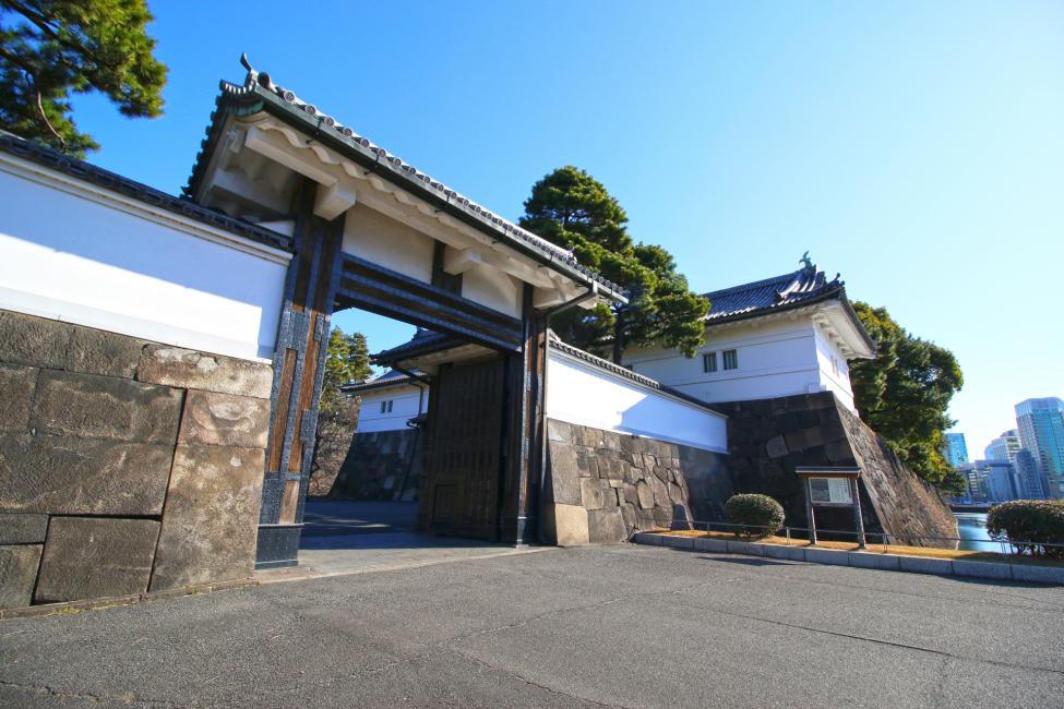 Imperial Palace East Garden and Heritage of Edo Castle Private Tour - KKday