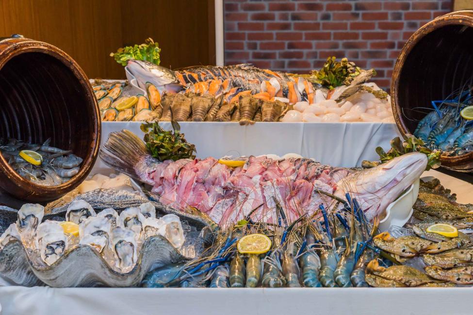 Bangkok Copper Aquarium Restaurant All-You-Can-Eat Seafood Buffet - KKday