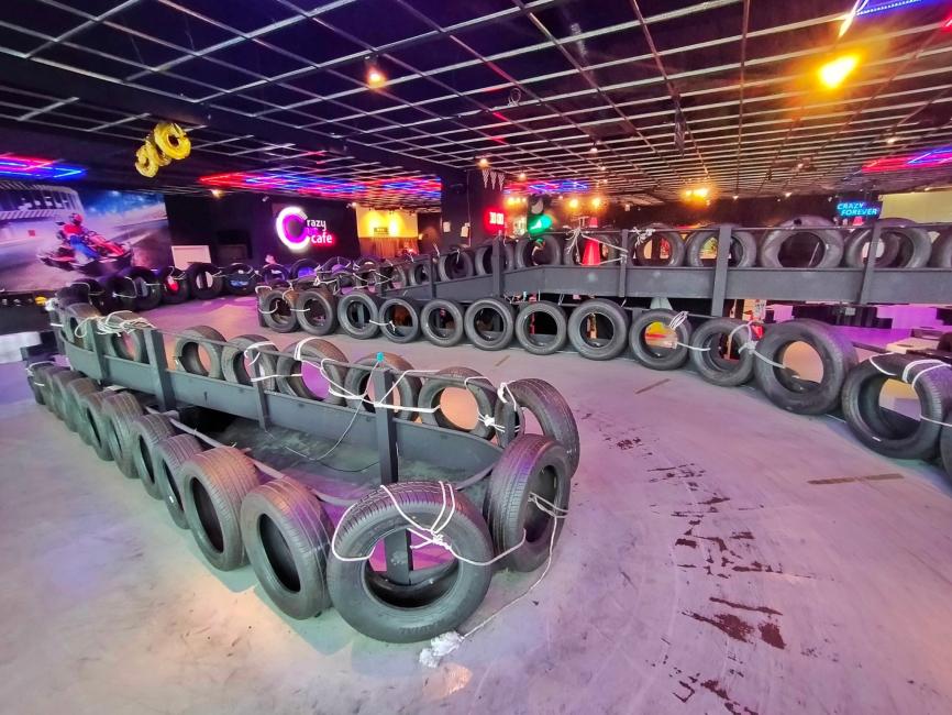 【타이베이 패밀리 레스토랑】 Crazy Car Cafe 1인／2인／4인 식사세트 + 카트 체험 - KKday