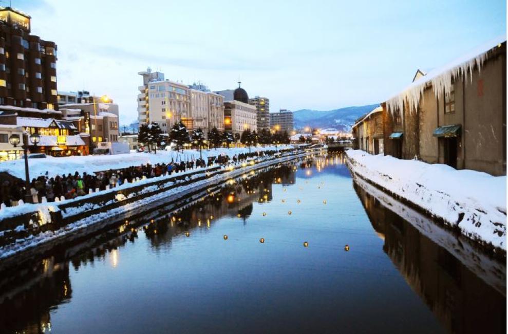 Hokkaido Day Trip Winter Otaru Canal Shiroi Koibito Illuminations