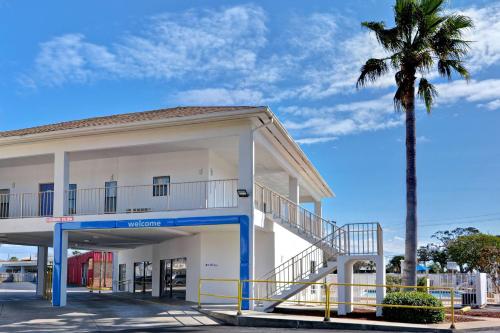 Motel 6 Destin, FL - KKday