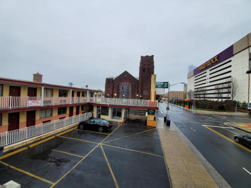 Atlantic Motor Inn - KKday