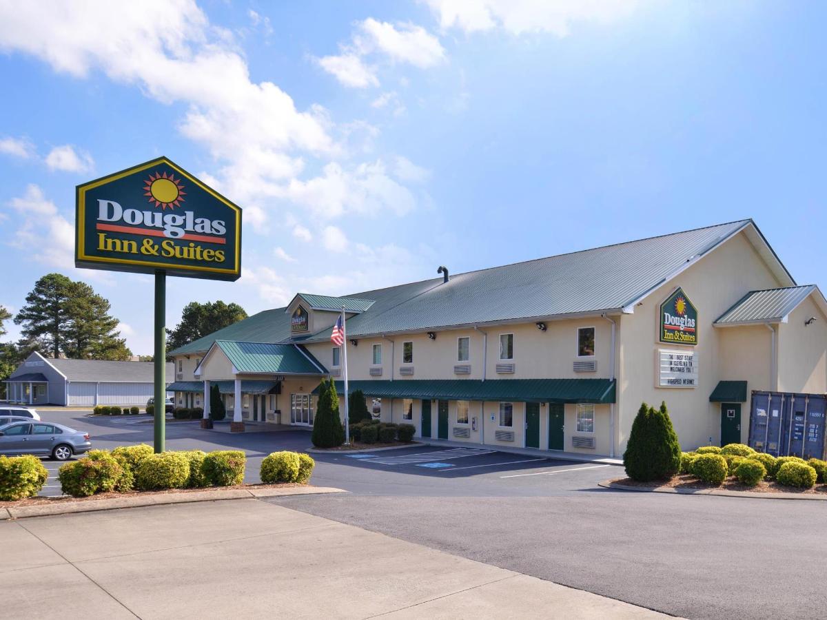 Douglas Inn and Suites Cleveland - KKday