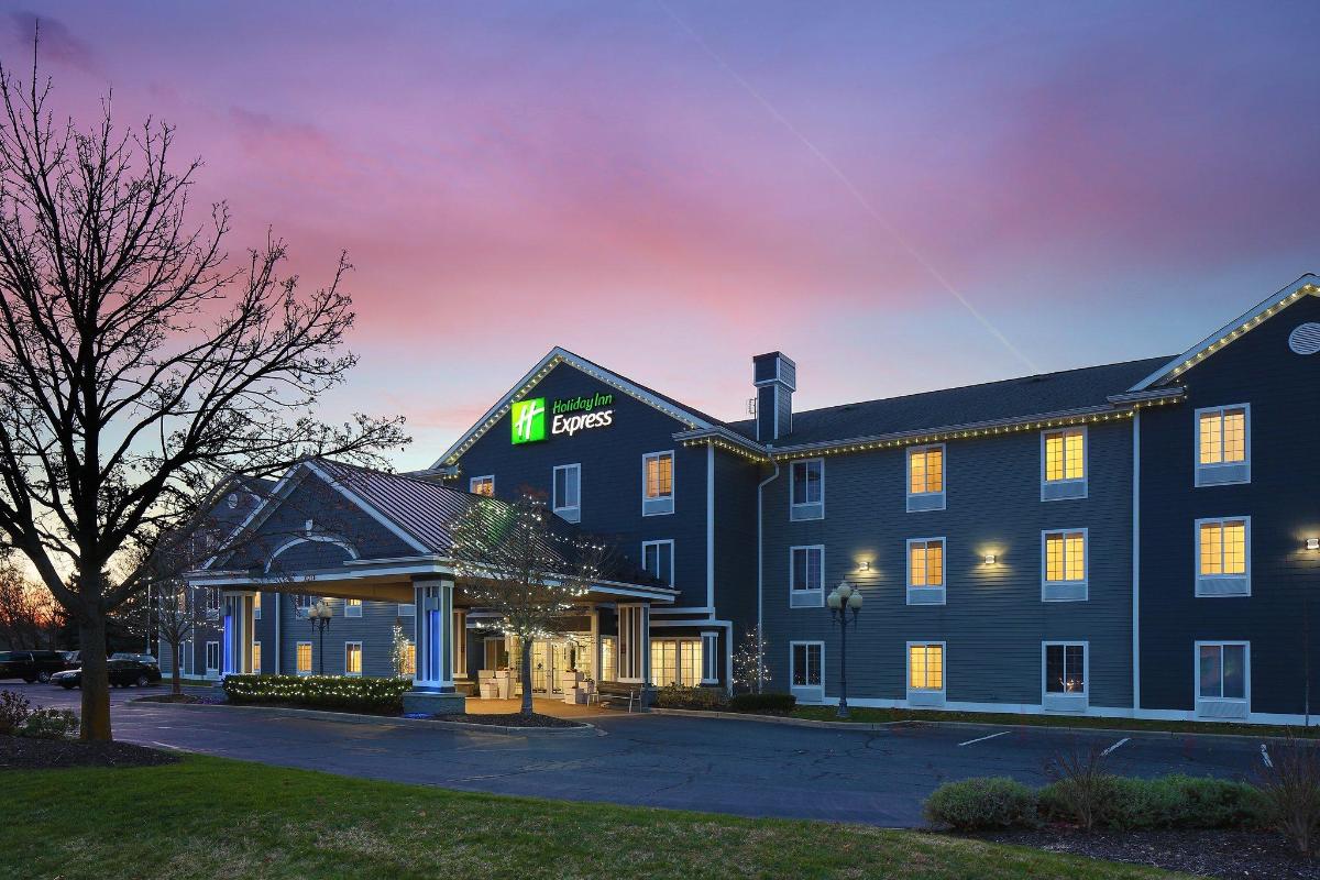 Holiday Inn Express Grand Rapids Southwest By IHG - KKday