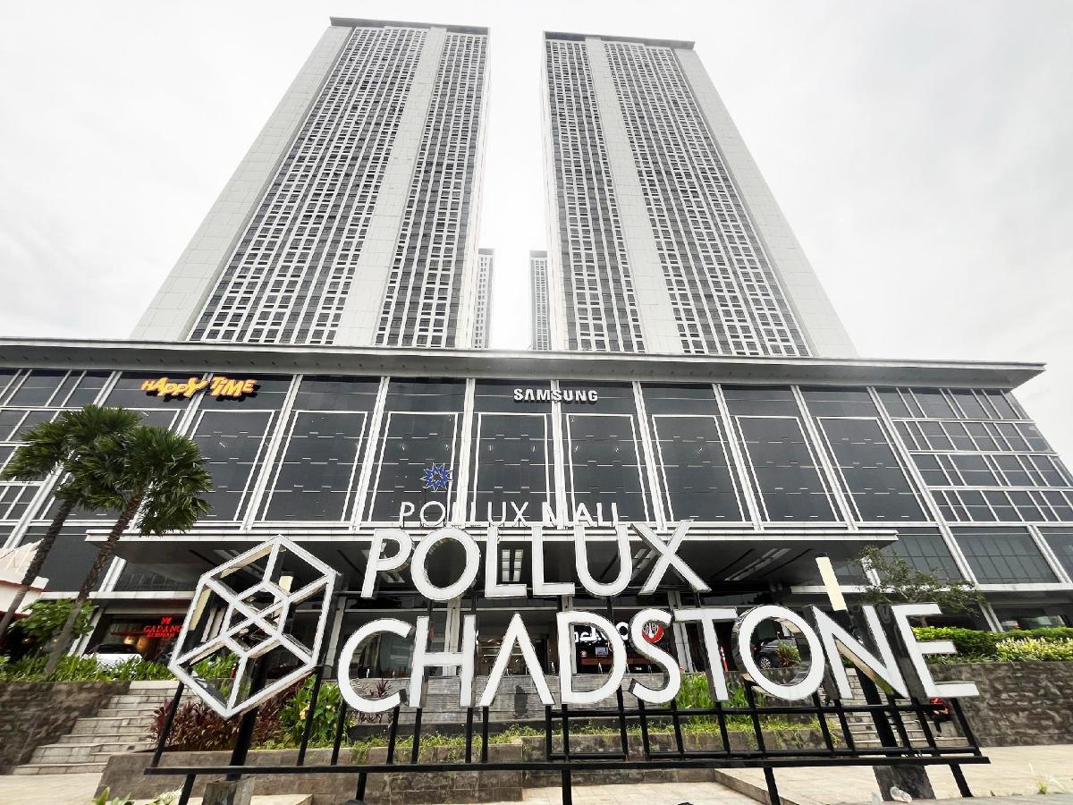 Pollux Chadstone Apartemen by Namastay Inn - KKday