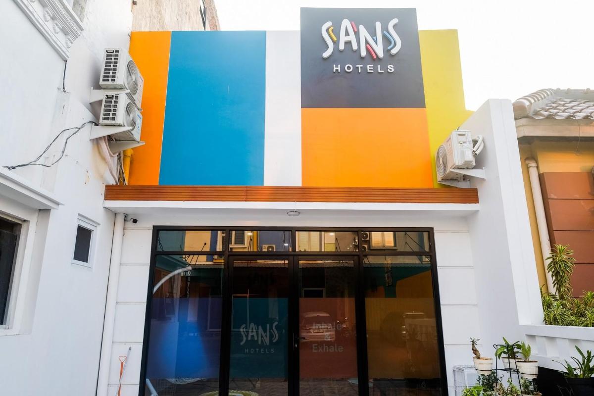 Sans Hotel City Park Medoho Semarang - KKday