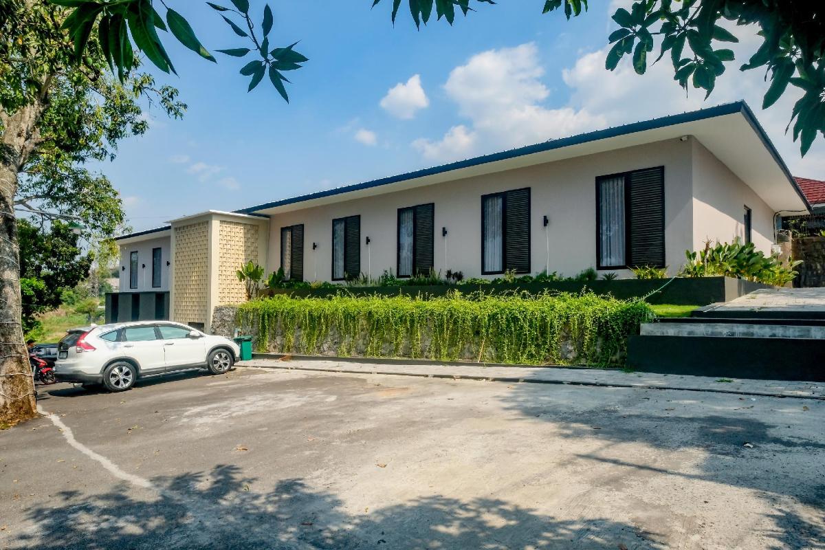 Urbanview Hotel JJ Bukitsari Semarang - KKday