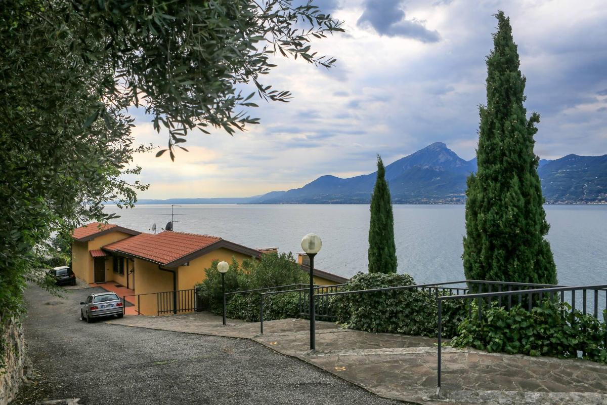Apt In Front Of Lake Garda - KKday