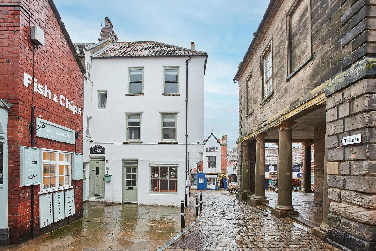 Whitby Boutique - Market Quarters - KKday