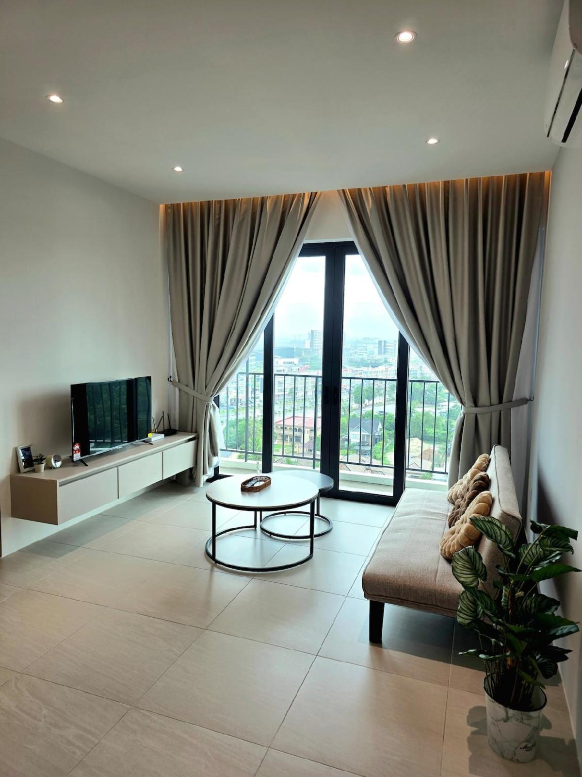 Cozy Modern Homestay@ Kenny Hill Residences 3R2B - KKday