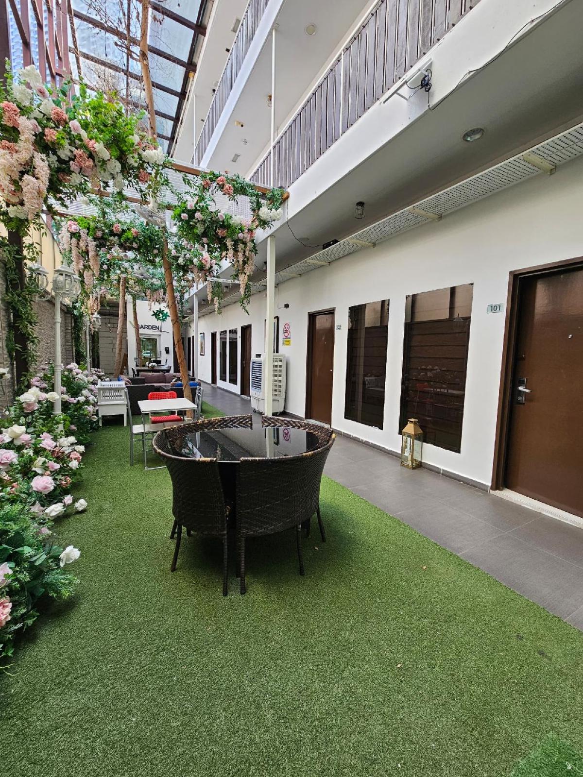 V Garden Hotel by Minsu - KKday