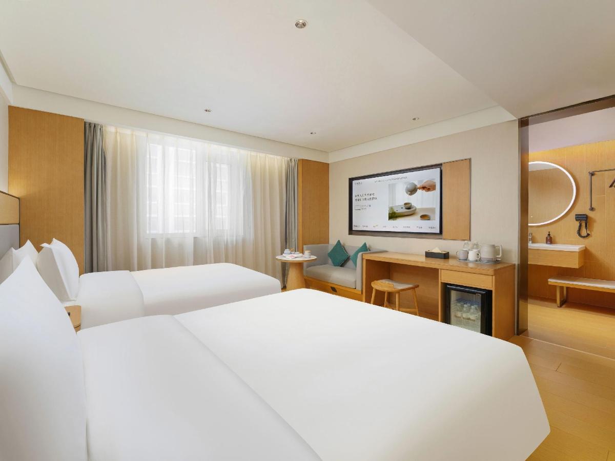 Ji Hotel Dalian Harbor Plaza - KKday