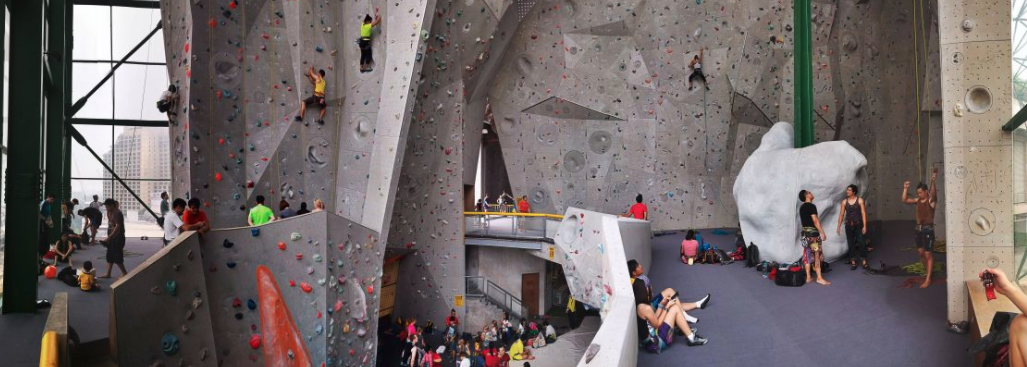 Climbing and Bouldering Experiences at Camp 5 in Kuala Lumpur - KKday