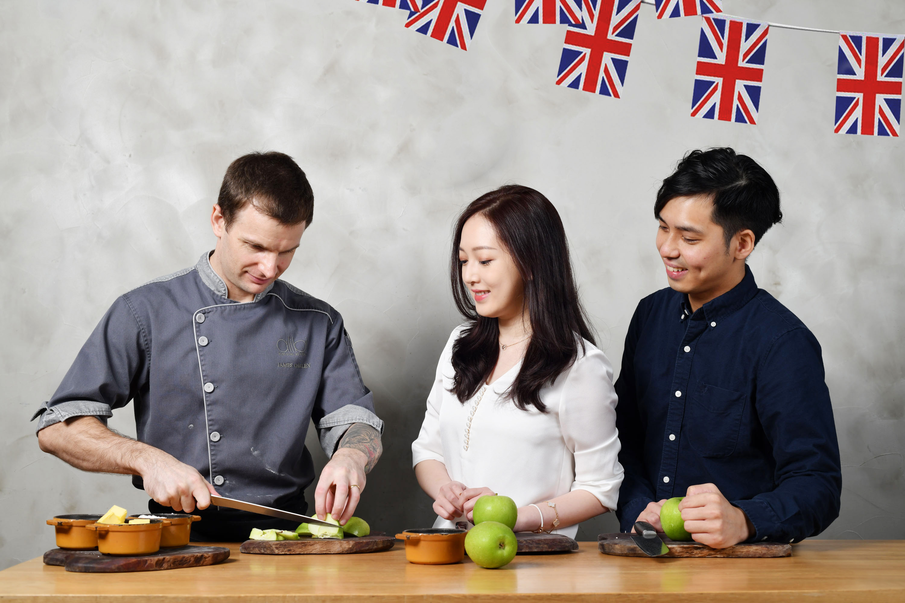 【Alibi – Wine Dine Be Social】Apple Crumble Cooking Class with 2-course ...