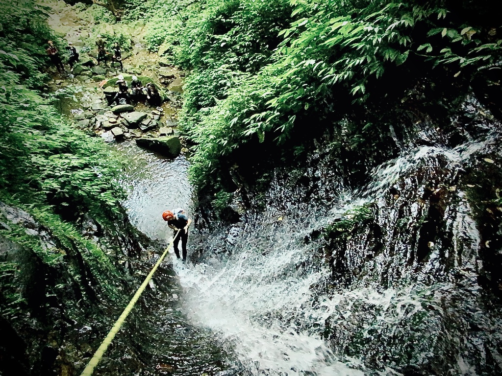 Beginner-level Canyoning Experience at Da Jian Shan Xiu Feng Waterfall ...