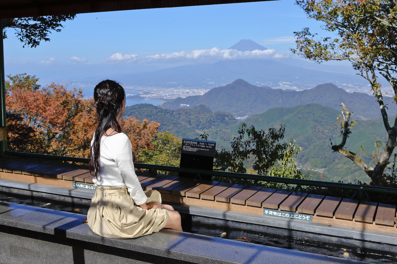 Izu Panorama Park | Mt. Fuji viewing terrace | Superb view with Ashiyu ...