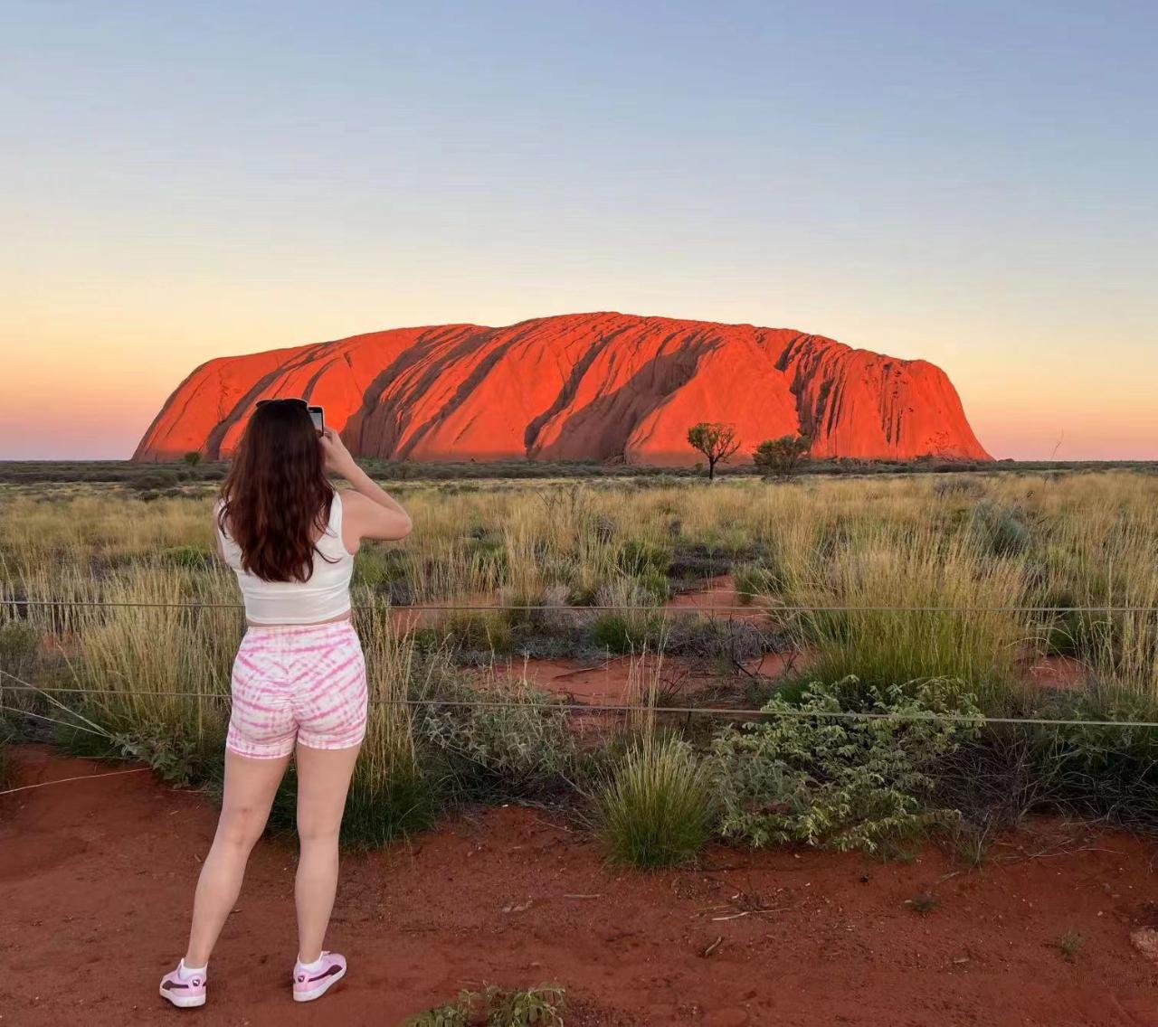 Kata Tjuta and Uluru Sunset Tour | Mandarin Tour - KKday