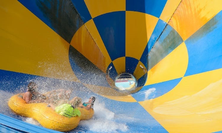 Houston Six Flags Hurricane Harbor Splashtown admission ticket - KKday