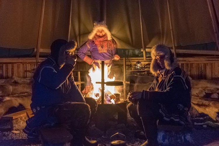30-minute sleigh ride with a Sami culture experience - KKday