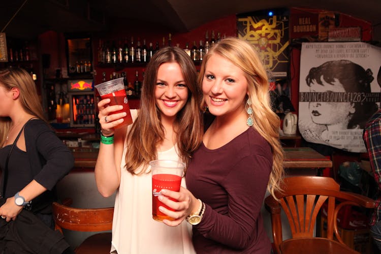 Skip the line pub crawl with VIP treatment in Prague - KKday