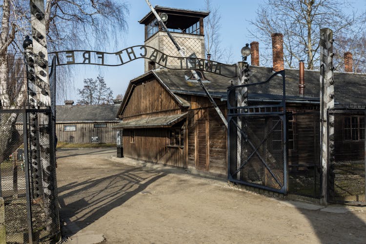Auschwitz-Birkenau Memorial Museum fast-track entry and guided tour - KKday