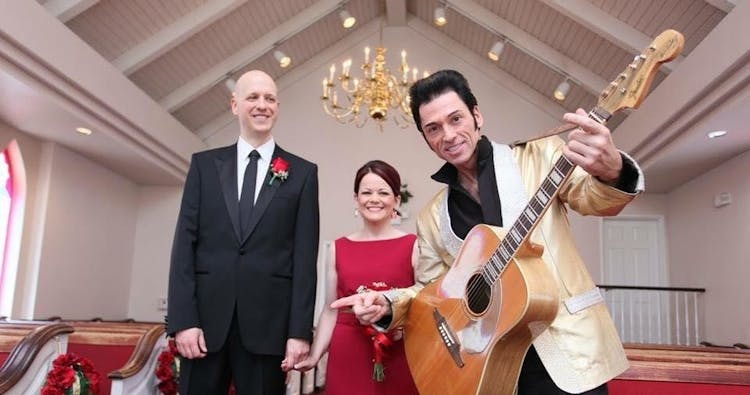 Las Vegas 'Can't Help Falling in Love' Elvis wedding package - KKday