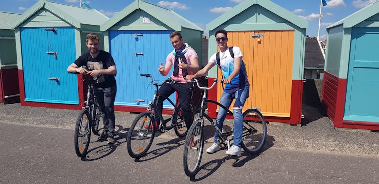 Cycle along the beachfront with Brighton Beach Bikes hire - KKday