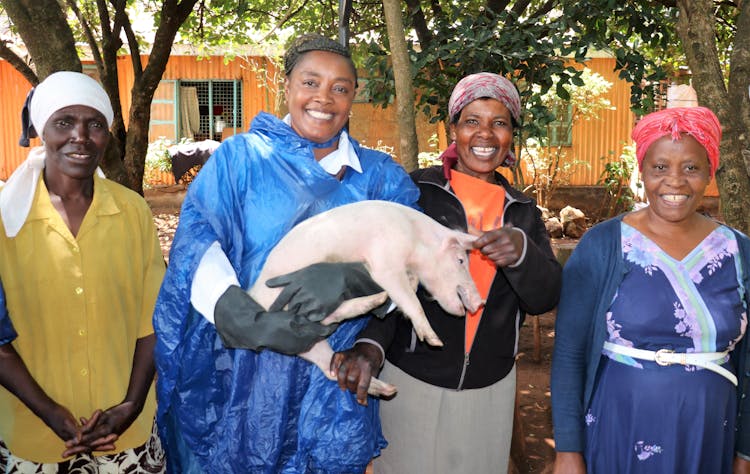 Kenyan communities and grandmothers 4-day tour from Nairobi - KKday