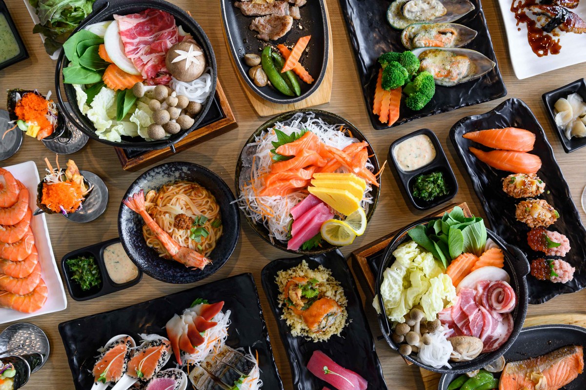 Oishi Eaterium Buffet: Japanese Restaurant at Samyan Mitrtown Bangkok ...
