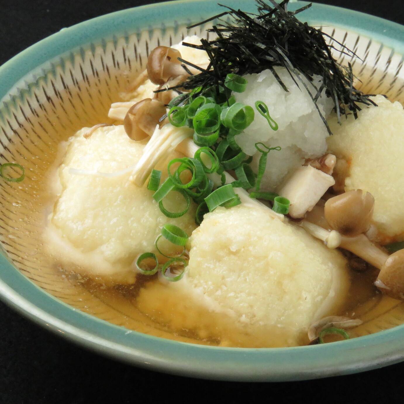 Kurume, Fukuoka Prefecture | Shunsai Sumibiyaki Kagaribi（旬菜炭火焼 燎）| Seat ...