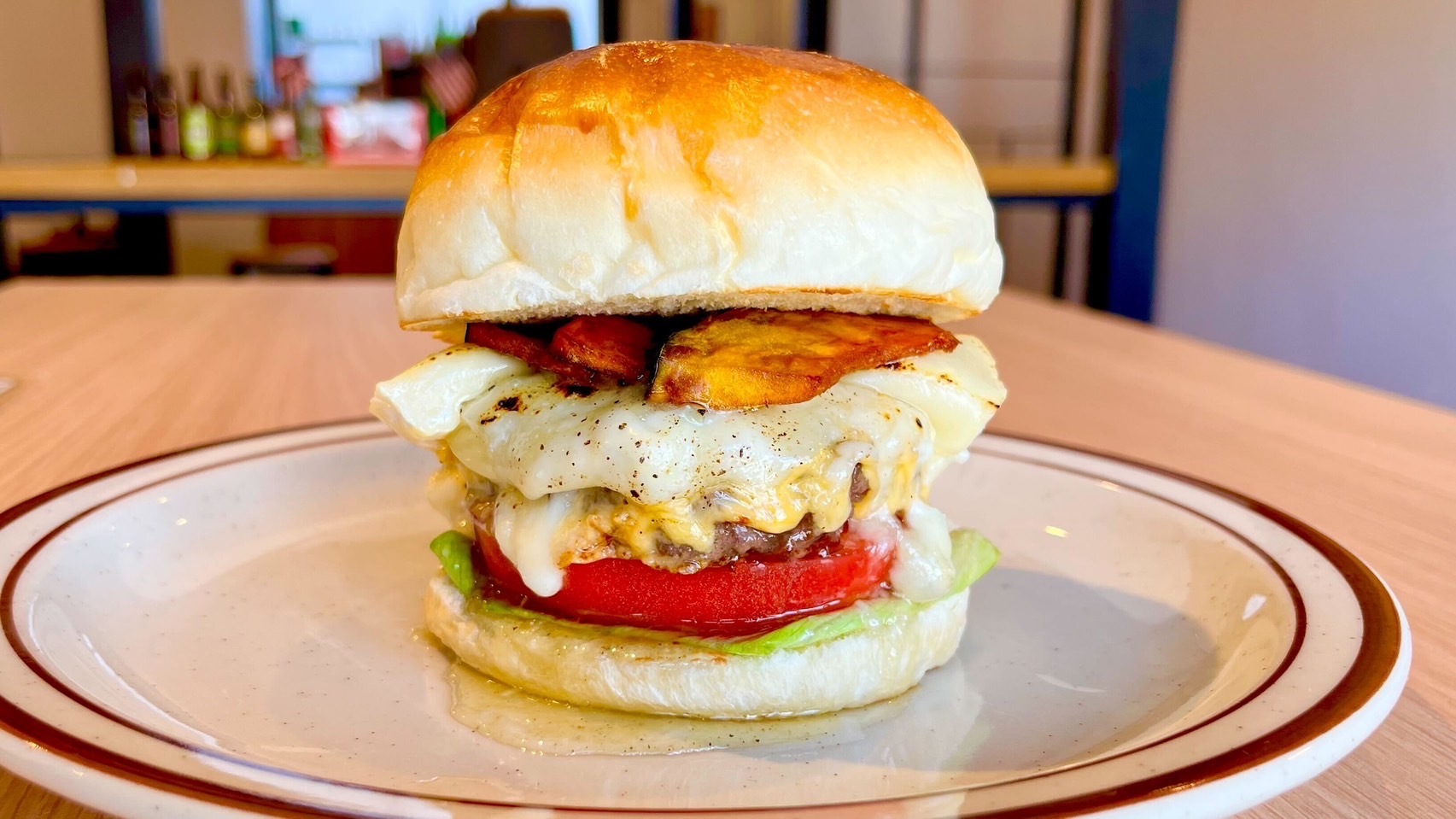 Kyoto Prefecture Mibu / Nijo Castle Area | Bar OLU BURGER KYOTO（OLU ...