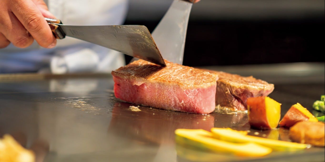 오사카부 오사카 난코 덴포잔 | 해산물 Teppanyaki Irodori（鉄板焼 彩）| 좌석 예약 전용 - KKday