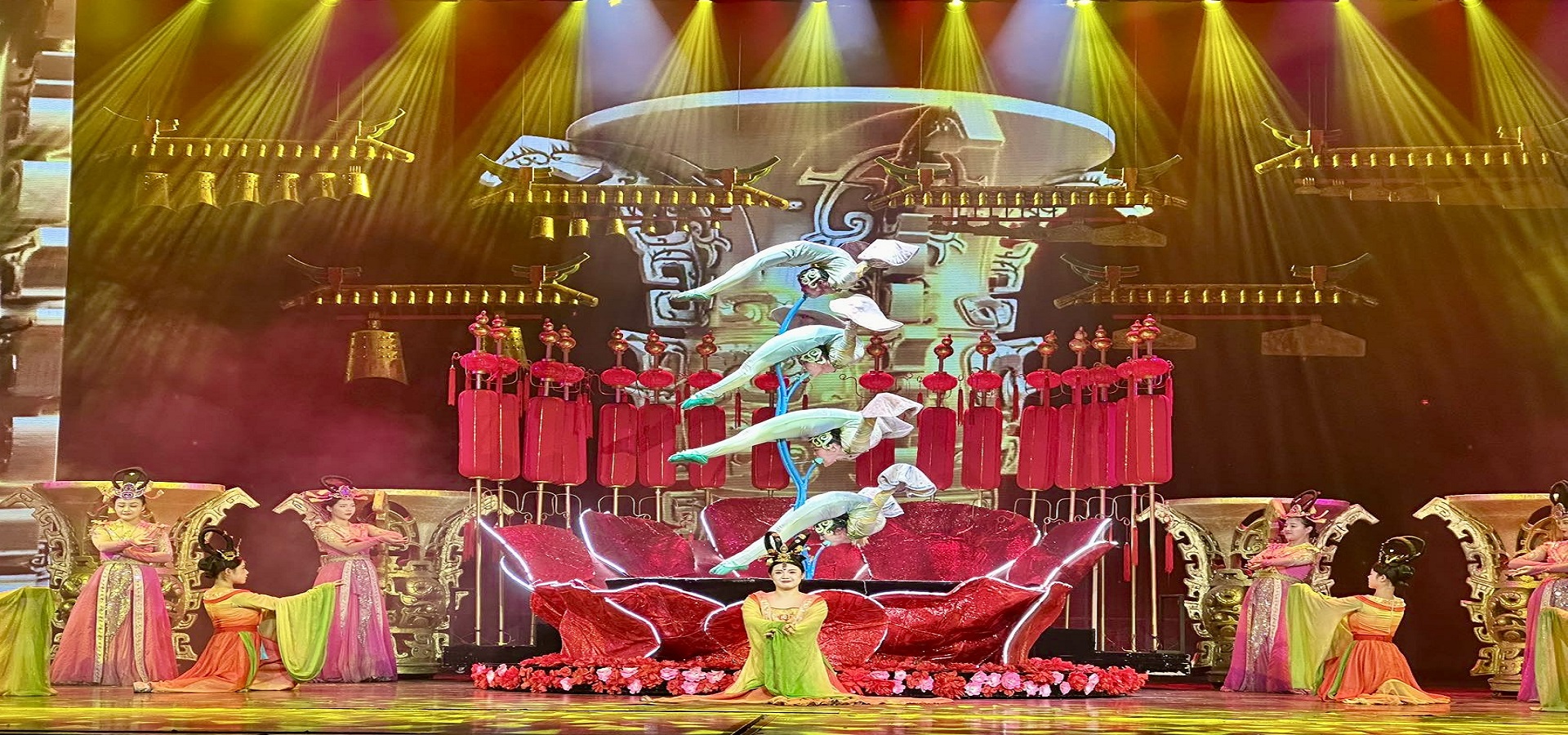 Beijing National Acrobatic Performance·Red Theater·Chaoyang Acrobatics ...