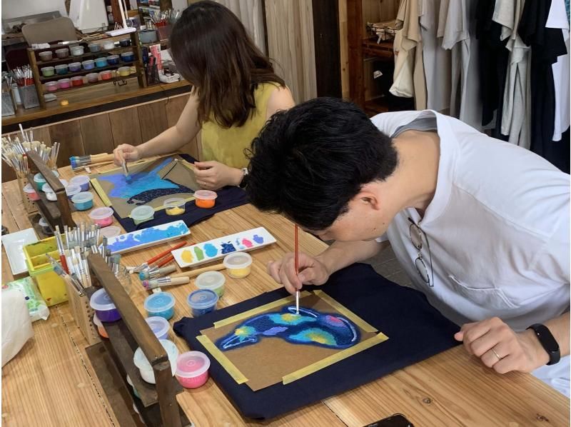 【沖縄・石垣島】型染め体験・オリジナルのTシャツが作れます！ - KKday