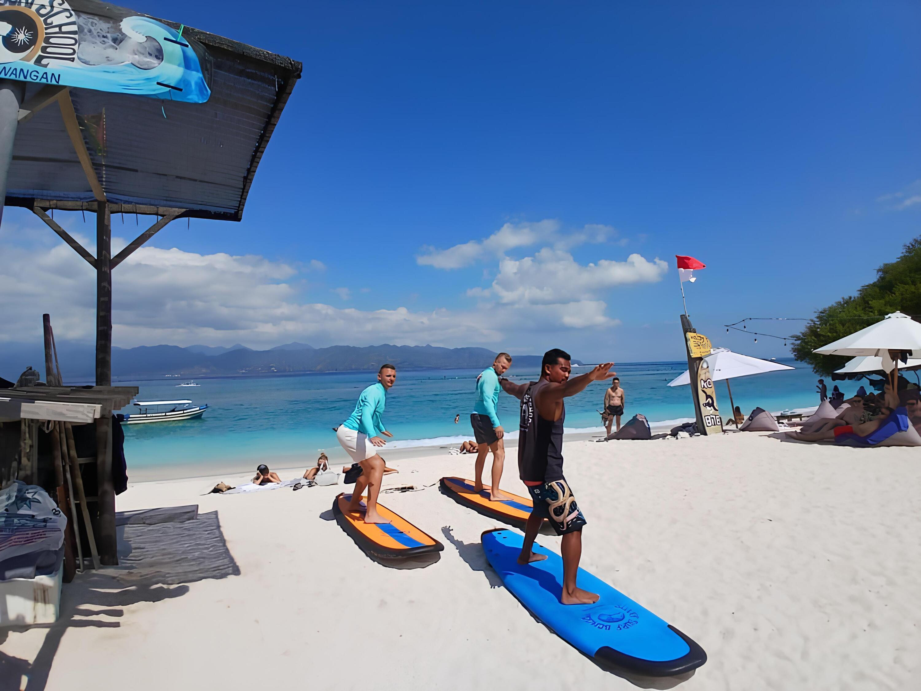 Gili Trawangan | Private Surfing Lesson by Sunnysurf School - KKday
