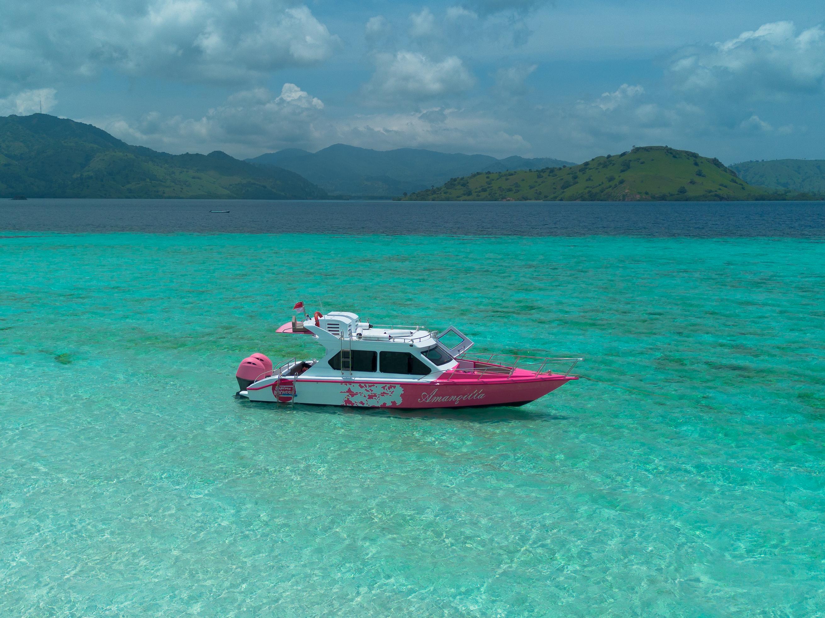 Full Day Trip 6 Destinations Speed Boat From Komodo Labuan Bajo - KKday