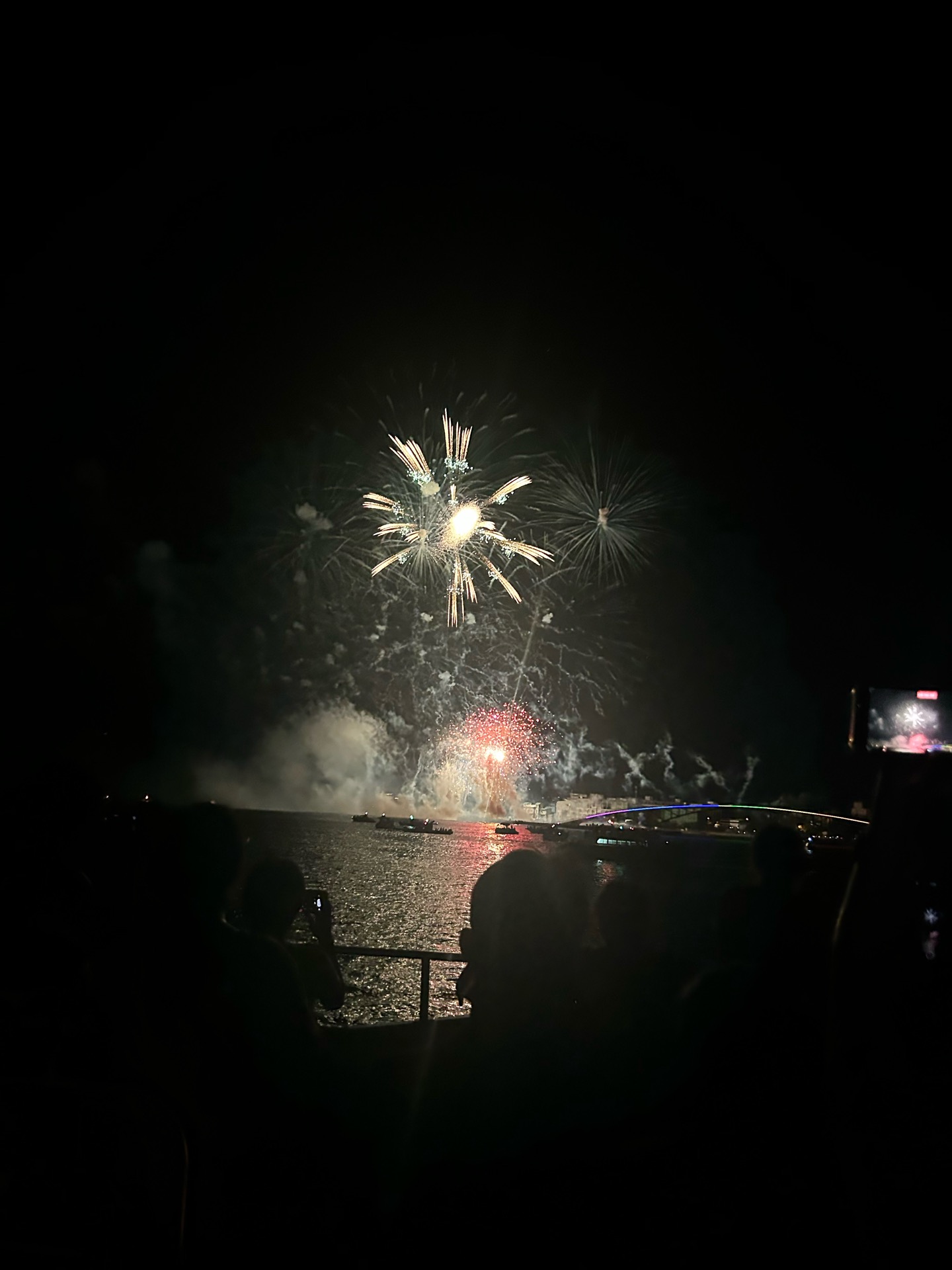 [2024 펑후 불꽃축제] 10주년 기념 프로모션 | 1+1 | 바다 위의 불꽃놀이 | 좌석보장 - KKday